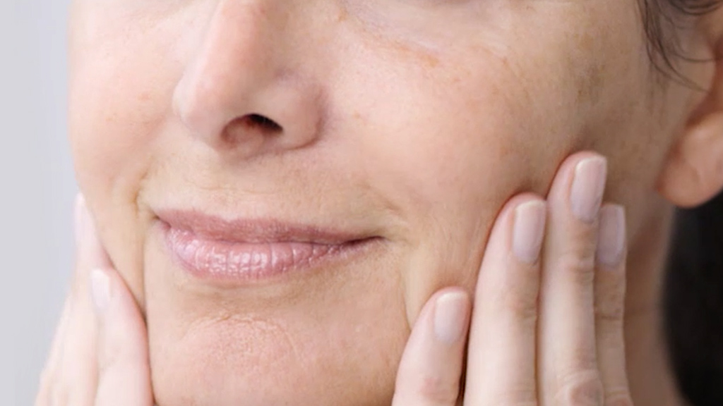 Simple Anti-Aging Skincare Routine | CeraVe